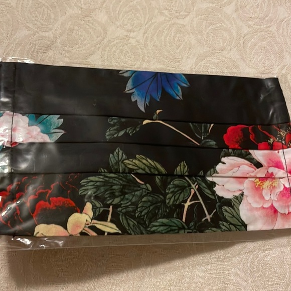 Johnny Was | Accessories | Johnny Was Face Mask Adult Plus Size Dark ...